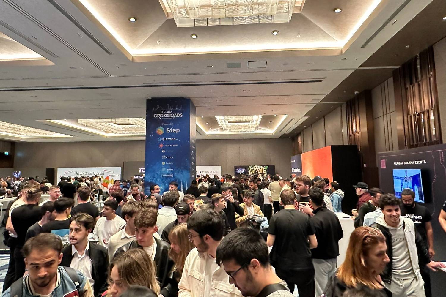 Solana Crossroads Day 1 Recap: A Thriving Solana Ecosystem on Display